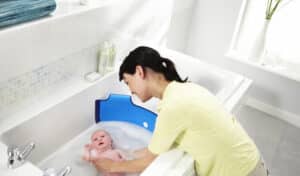 Tips on How to Bathe a Newborn Baby, Baby Bath Basics